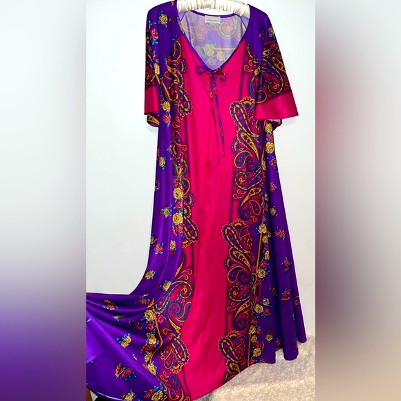 Dresses | Vintage Kaftan Muumuu Bright Colors Half Zip Tie At Neck Size ...